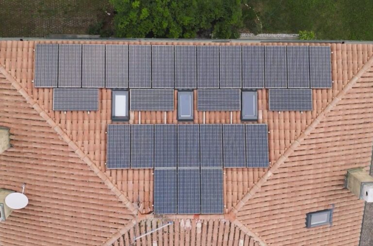 How To Install Solar Panels On Roof - Step by Step Guide 2023 - Solar ...