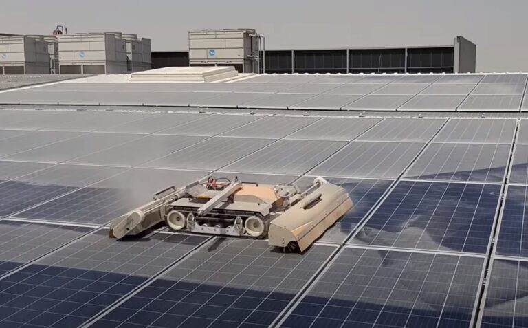 How to Clean Solar Panels? Best Practices and Recommendations